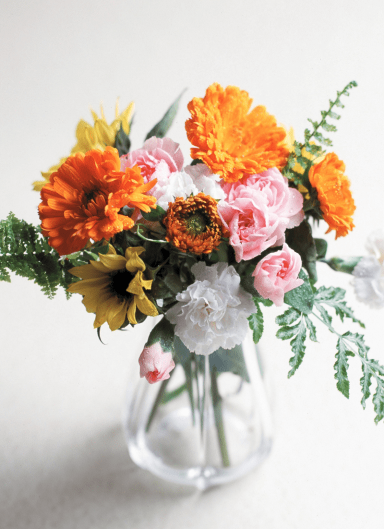How To Design A Beautiful Mother’s Day Bouquet Using Grocery Store ...